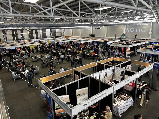 Expo draws record crowd | The Transcontinental